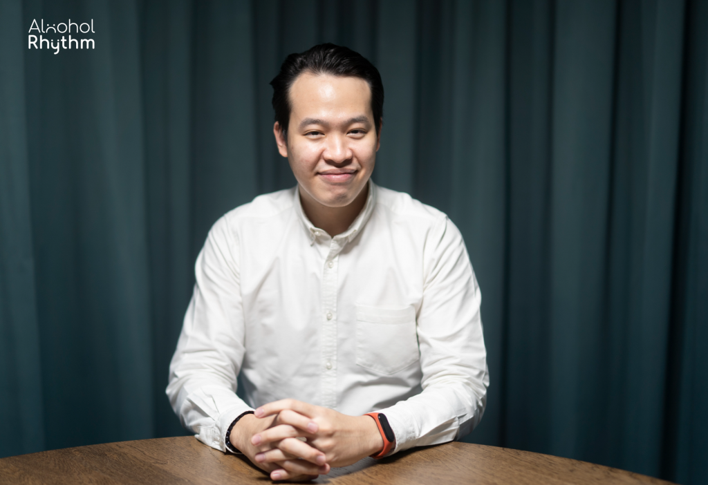 เจาะ (สุขภาพ) จิต กับ ธนกฤษ ลิขิตธรากุล - Alcohol Rhythm